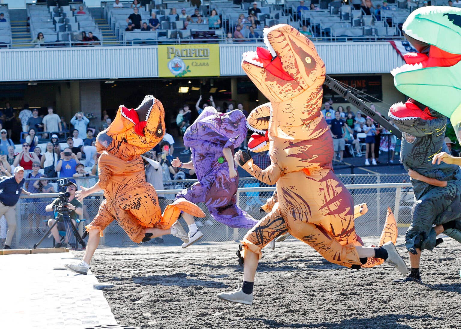 Breeders' Cup Forum: Corgis, T-Rexes, And Kids, Oh My - Paulick Report