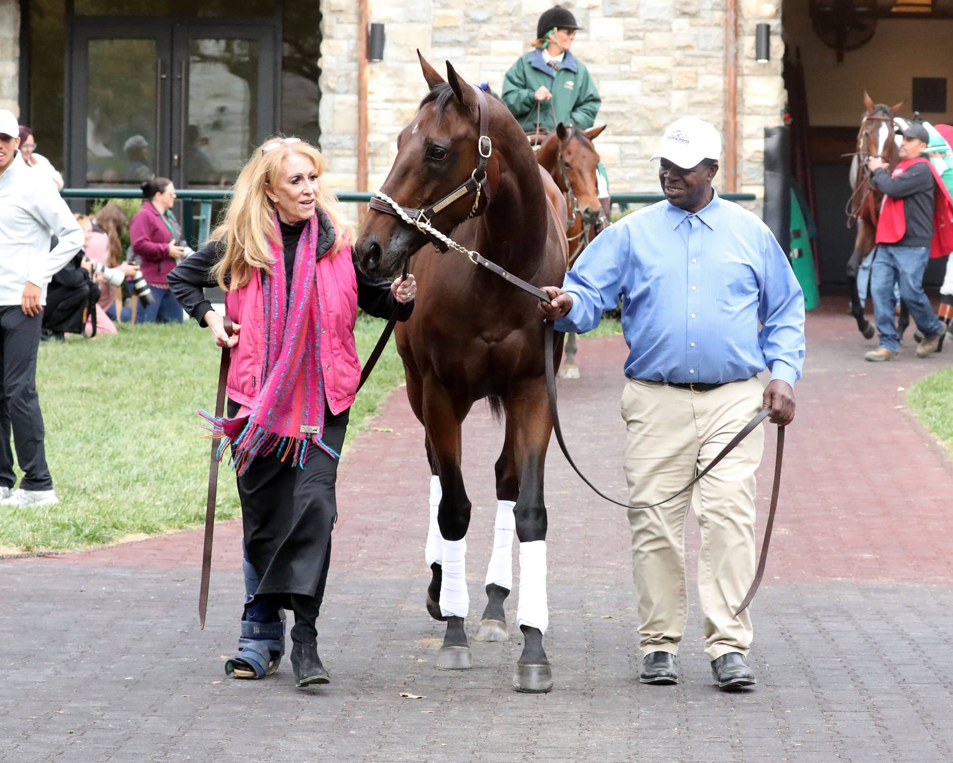 Racetrack Roundup: Fans Bid Farewell To HOY Thorpedo Anna At Keeneland ...