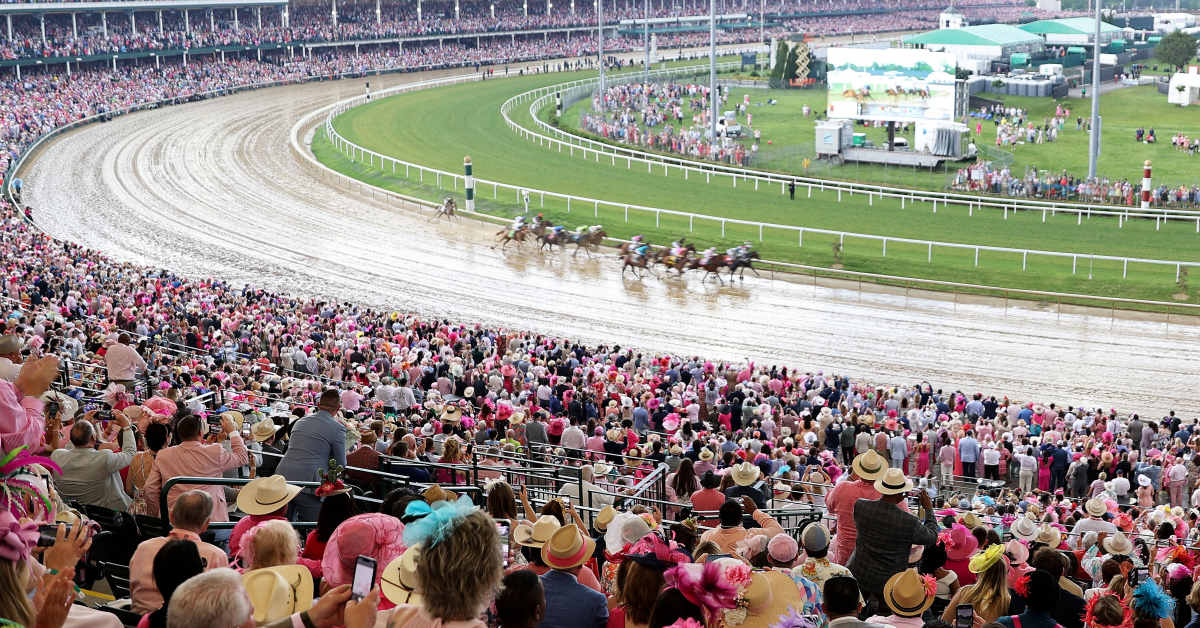 Kentucky Oaks Day In Photos: Bright Colors, Celebrations Not Dampened ...