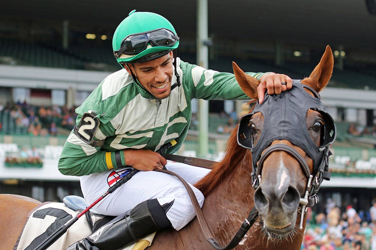 Dean Delivers To Defend His Title In De Francis Dash - Paulick Report ...