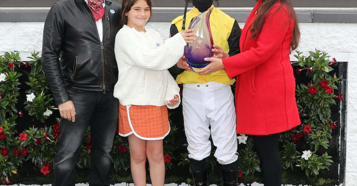 DeVaux, Ingordo Join 'Purses For A Purpose" To Support Backside ...