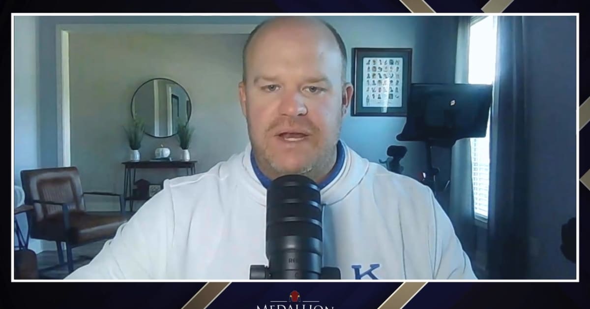 Medallion Racing Sneak Preview: Lush Lips QEII - Paulick Report ...