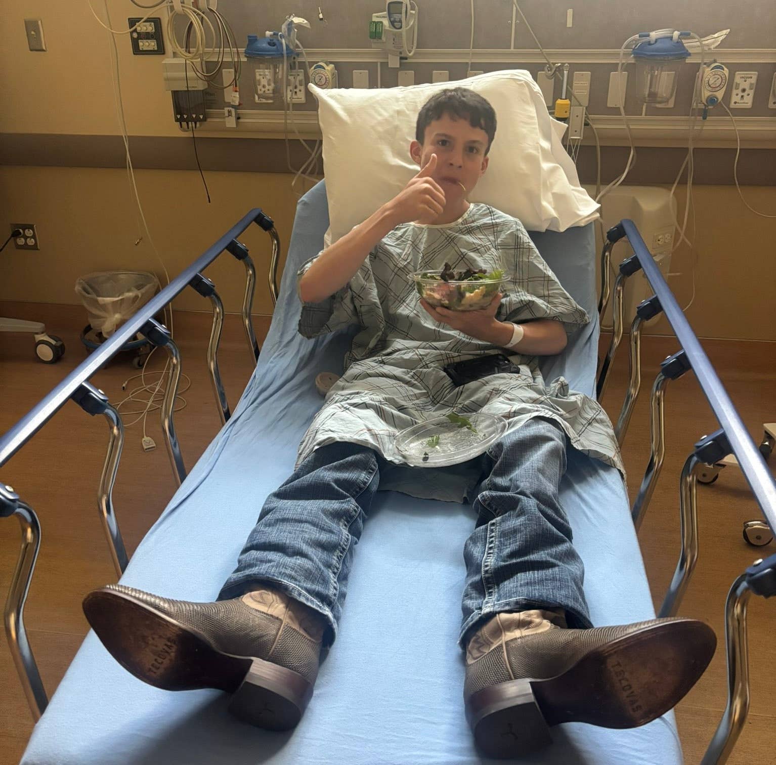 'No Broken Bones Or Torn Muscles': Christopher Elliott Cleared To Ride ...