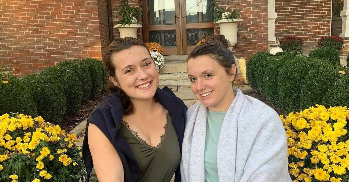 DeVaux Sisters May Have Opposite Personalities, But Both Are ...