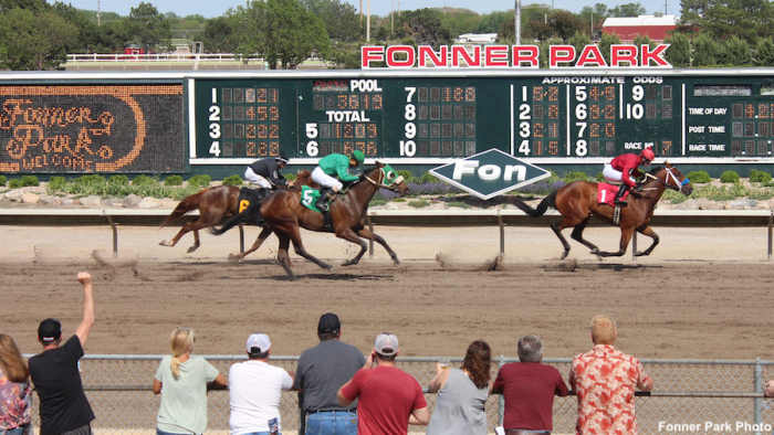 17 Year-Old Alaskan Exercise Rider Gears Up For Fonner Park Meet ...