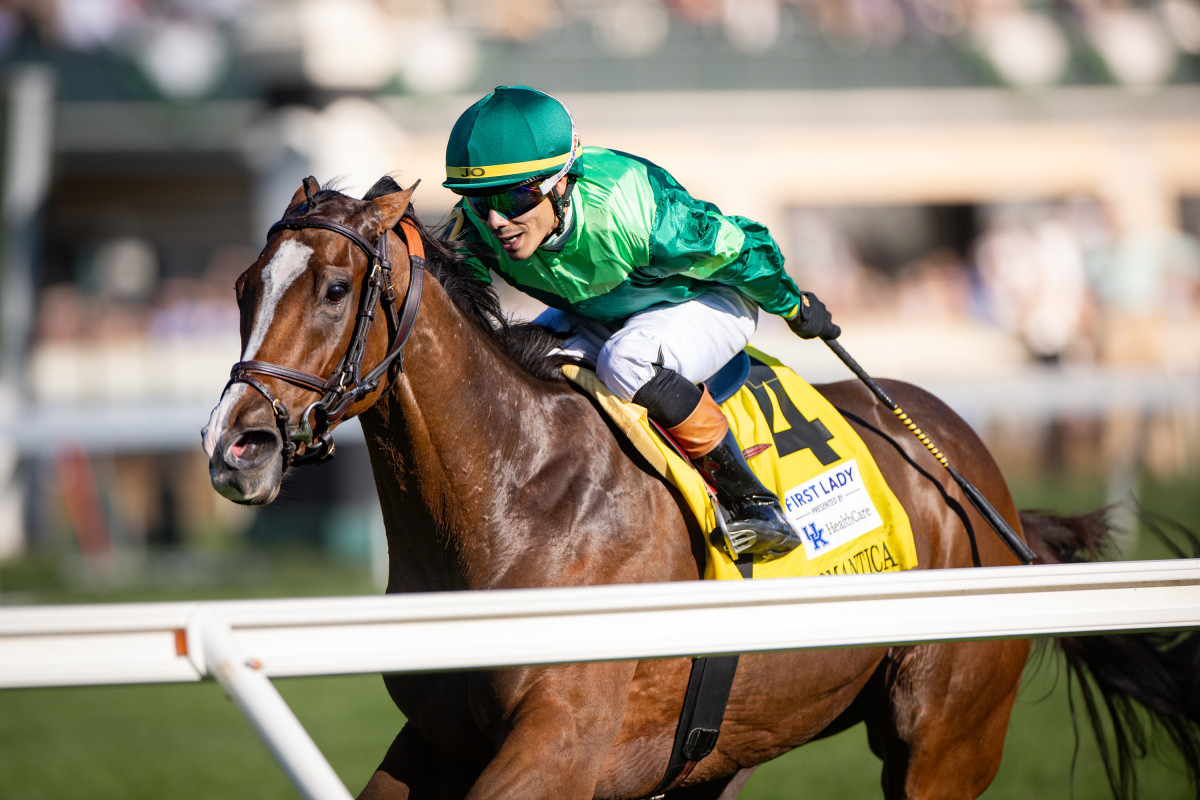 Gina Romantica Repeats In First Lady, Giving Chad Brown Seventh ...