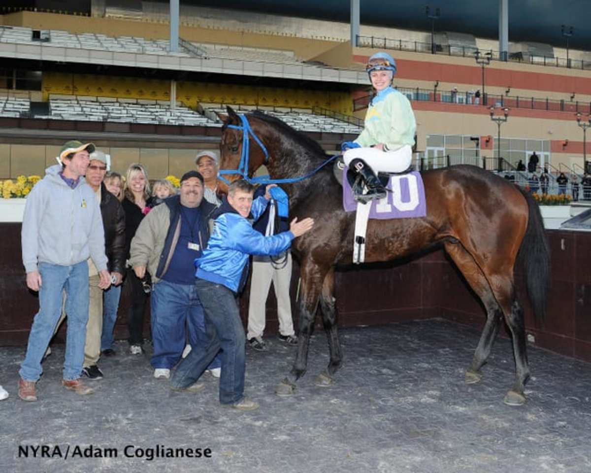 Robbie and Jackie Davis team up for milestone victory - Paulick Report ...