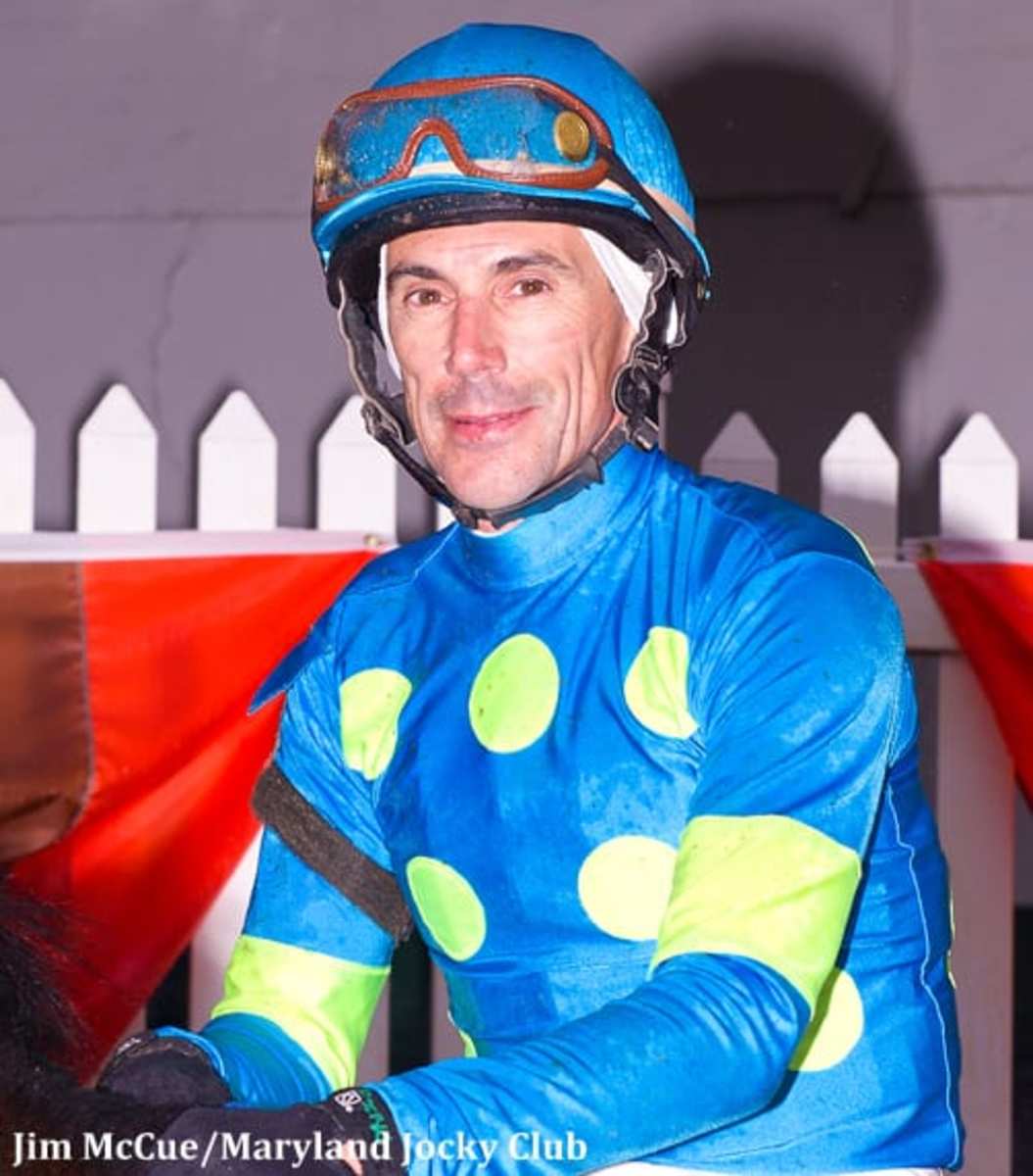 Jockey Pino ties Delahoussaye on all-time wins list - Paulick Report ...