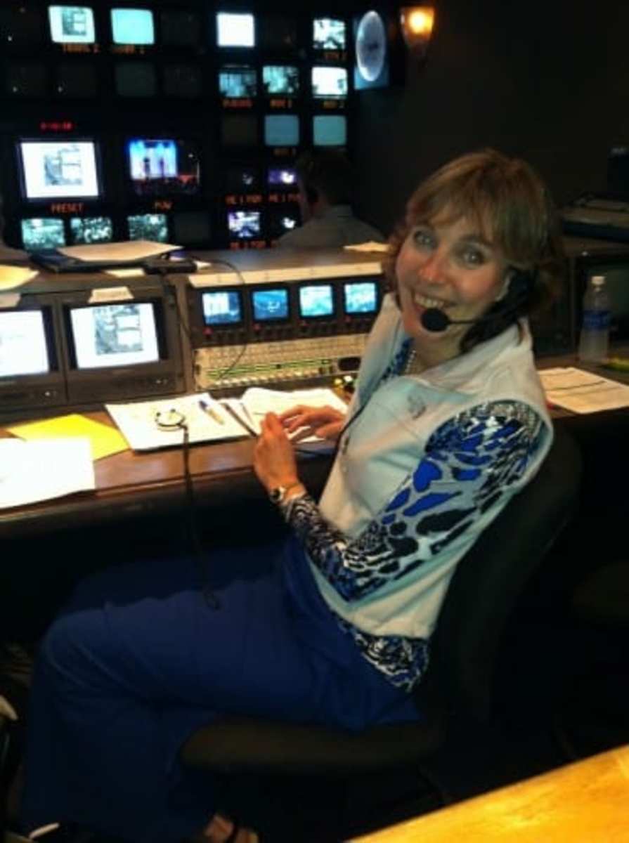 Women in Racing: Pens Mightier Than Swords - Paulick Report | Latest ...