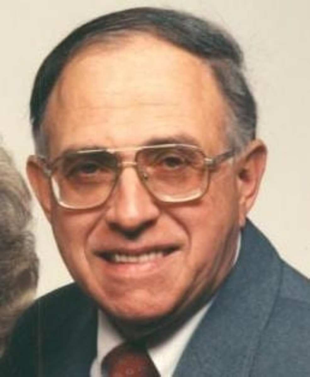 Logan Bailey, Longtime Daily Racing Form Bureau Chief, Dead at 75 ...