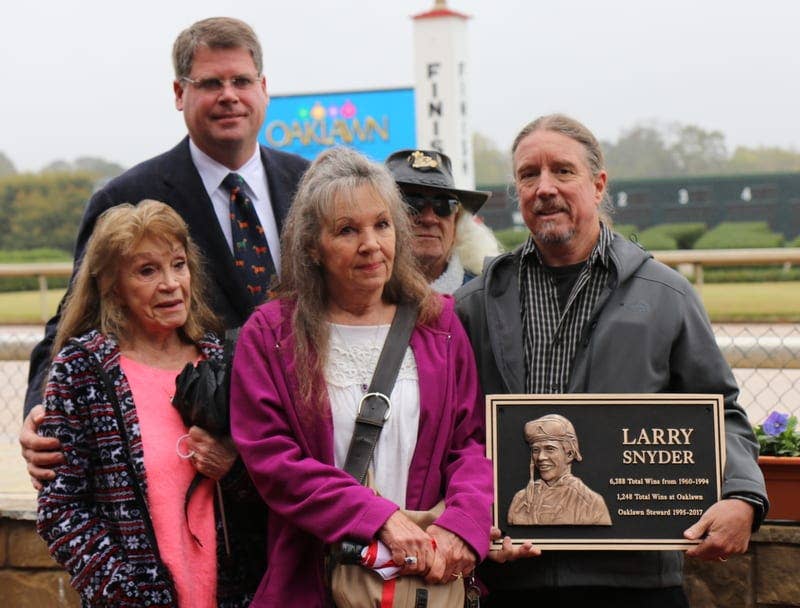 Oaklawn Park Names Winner's Circle After Longtime Jockey, Steward Larry ...
