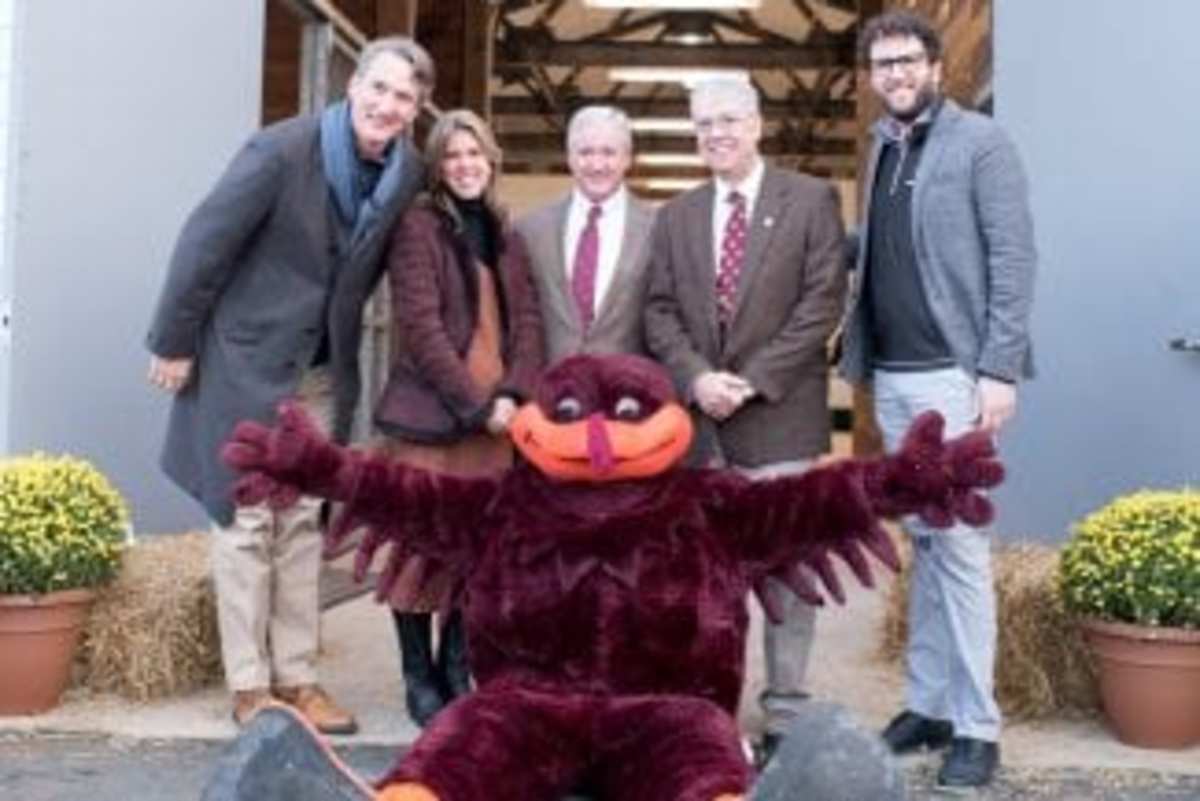 Equine Medical Center Dedicates Renovated Youngkin Equine Soundness ...