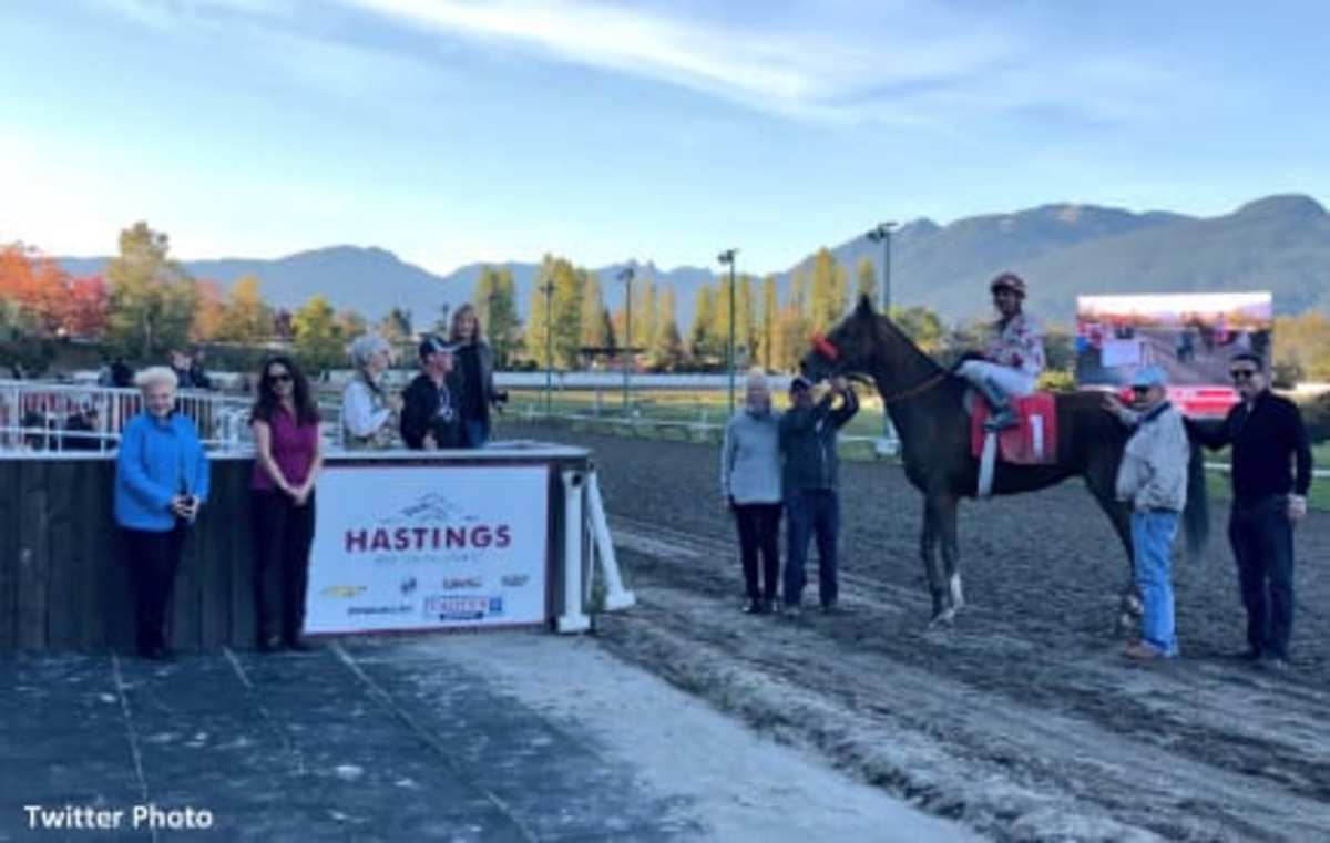 Forster Family Closes Out Hastings Season In Style - Paulick Report ...