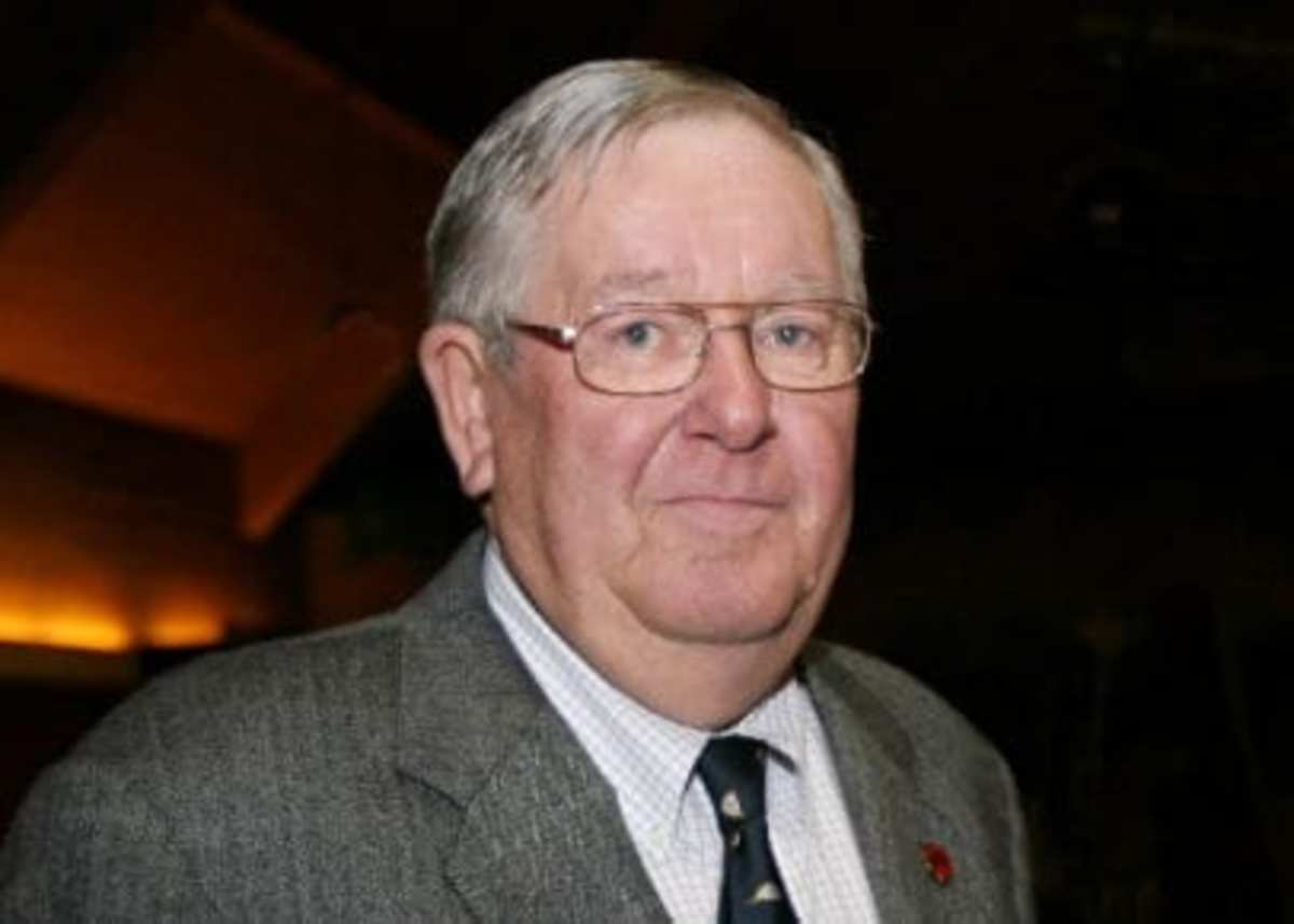 Esteemed Equine Veterinarian, Dr. A. Gary Lavin, 83, Passes - Paulick ...