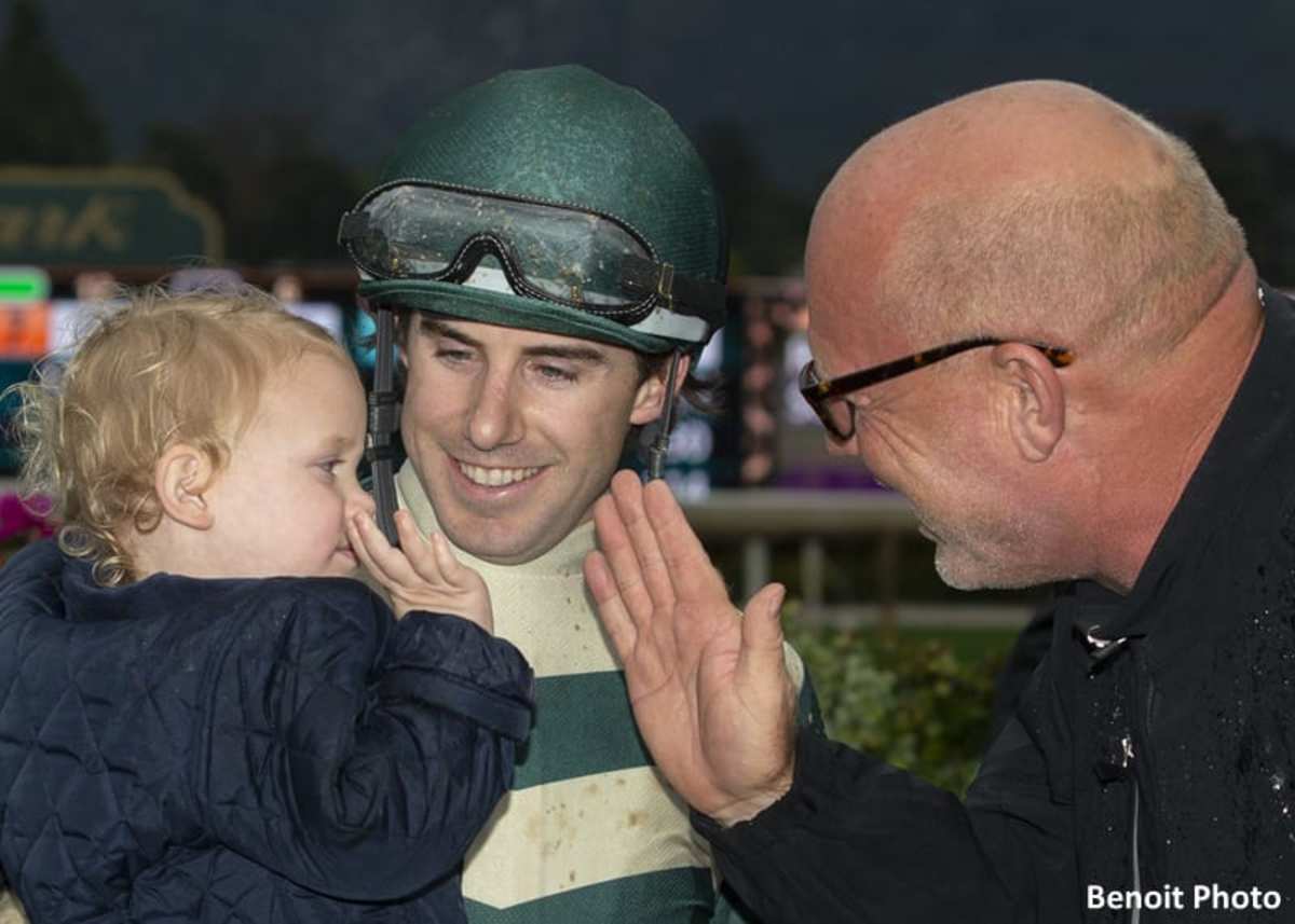 Mucho Gusto Splashes Clear In Robert Lewis - Paulick Report | Latest ...