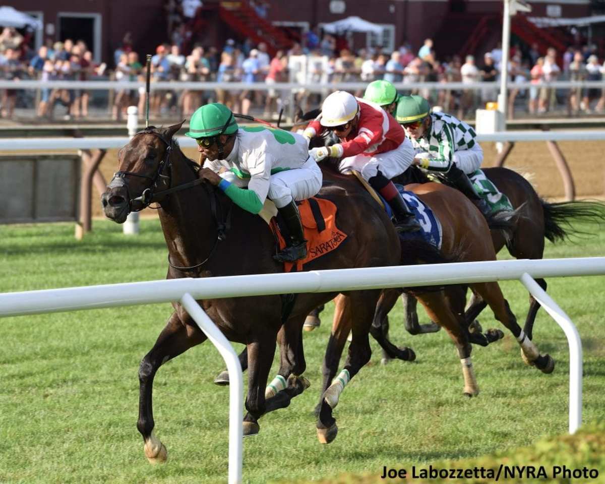 Mominou Upsets Caress With Front-Running Vicgtory - Paulick Report ...