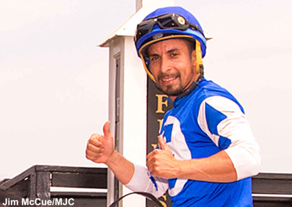 Jockey Silvera Sidelined With Broken Collarbone After Parx Spill; Ruiz ...