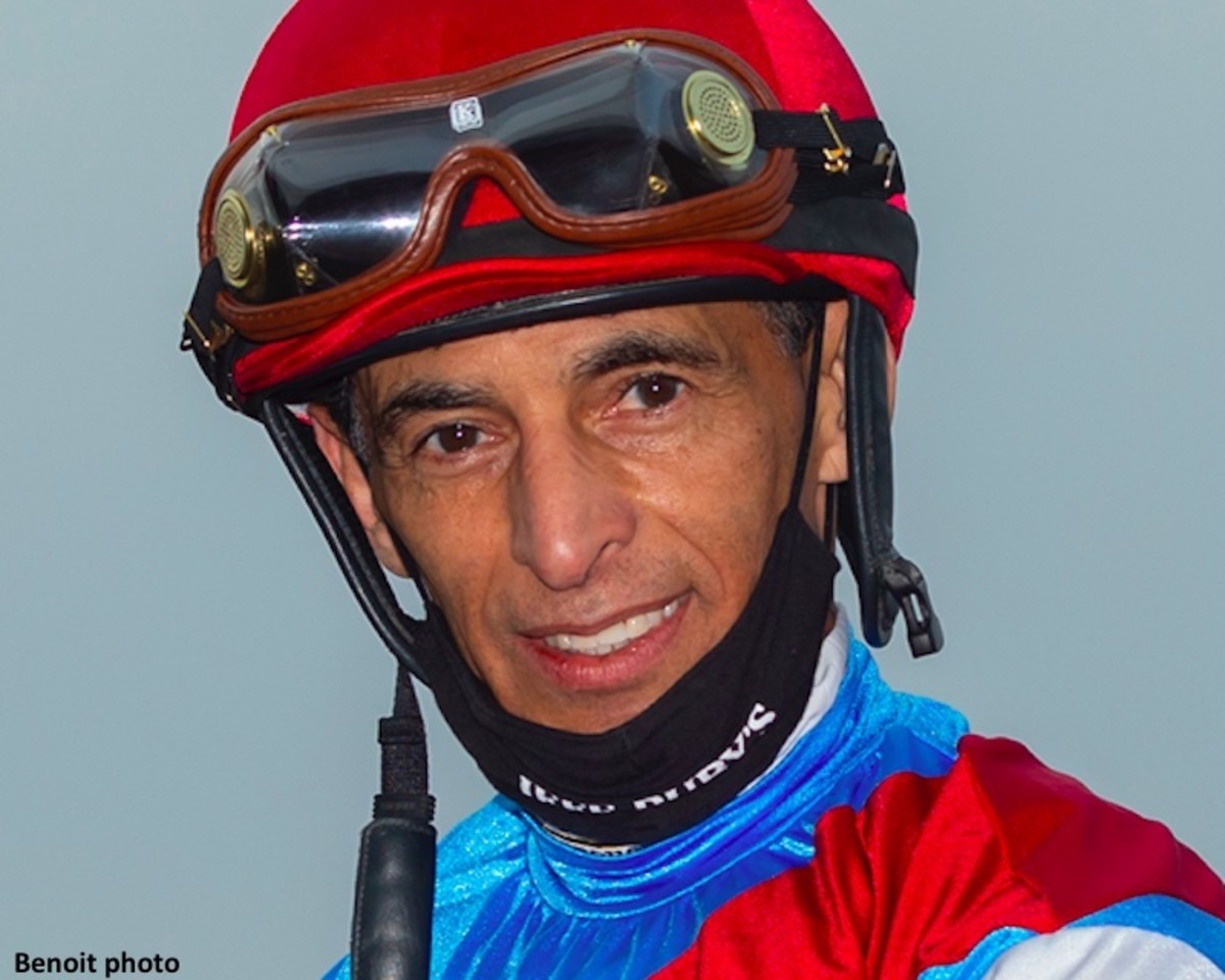 Velazquez Latest Hall Of Famer To Make Agent Anderson's Job 'Easy ...