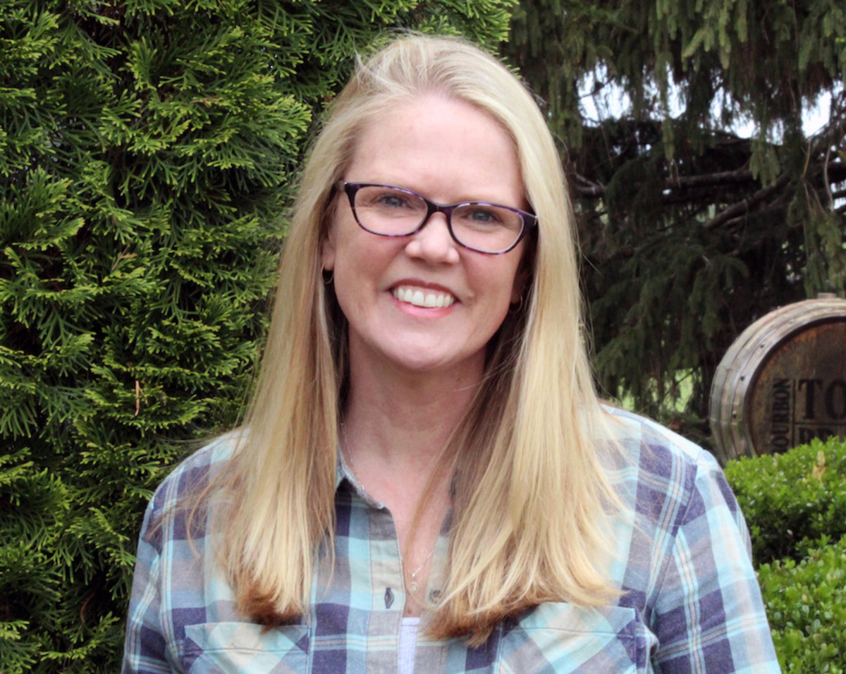 Elizabeth Snellings Named Director Of Sales At Denali Stud - Paulick ...