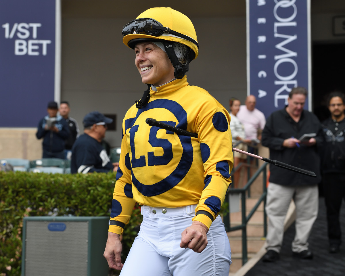 'It's Game On': Katie Davis Pilots First Gulfstream Park Winner In ...