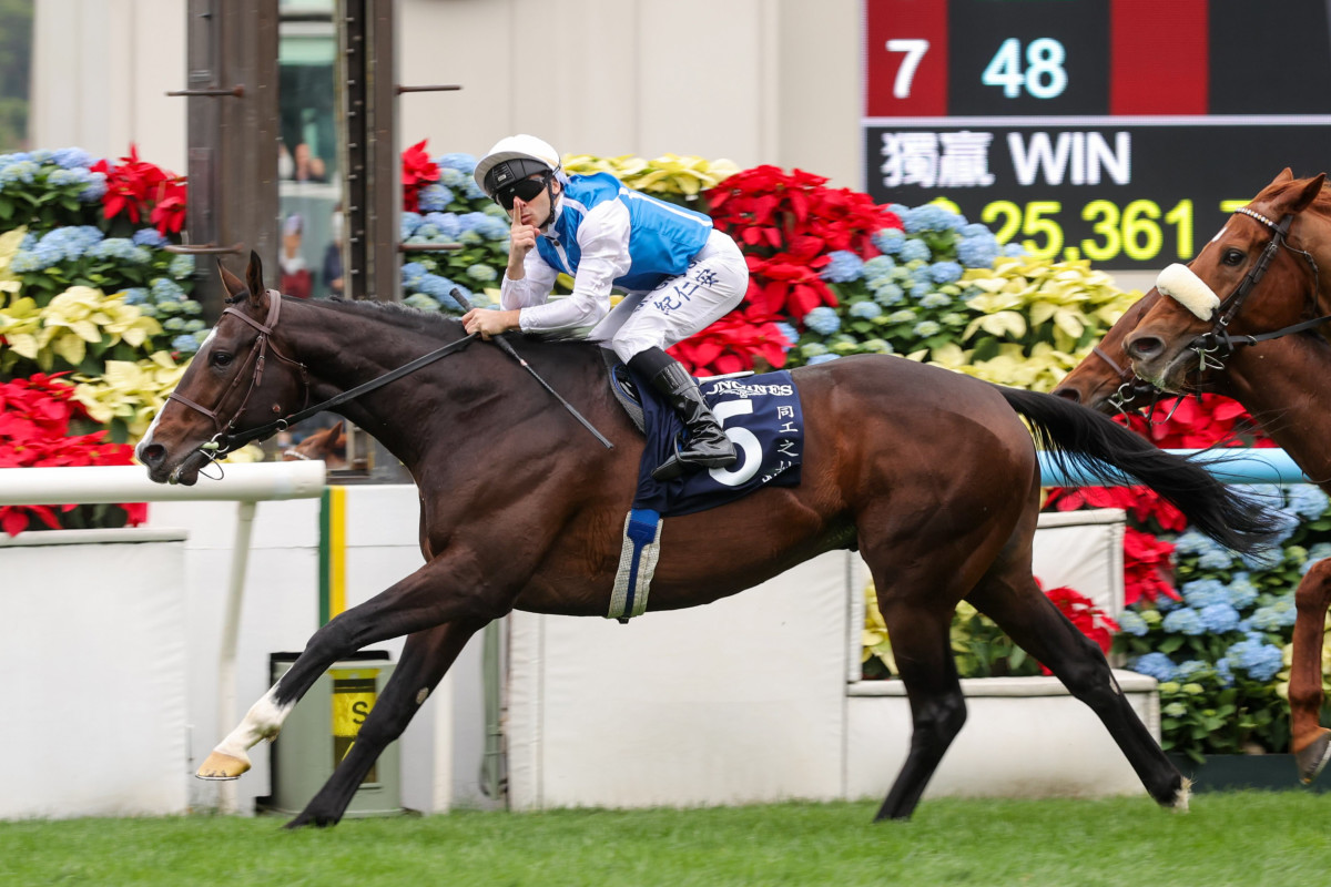 Sosie Provides Trainer Andre Fabre Unprecedented Fourth Hong Kong Vase ...