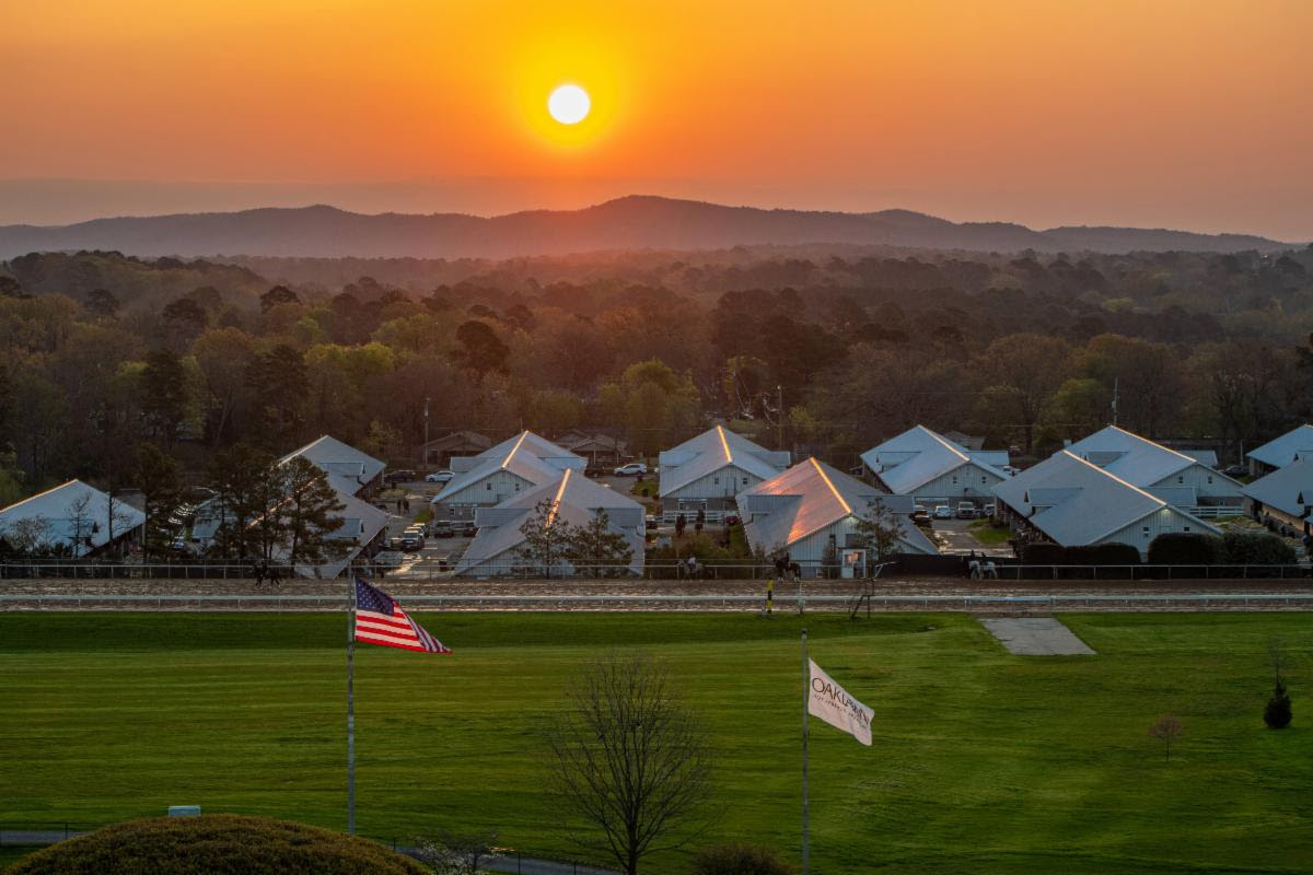 Arkansas HBPA Installs Free Wi-Fi In Each Of Oaklawn's Barns - Paulick ...