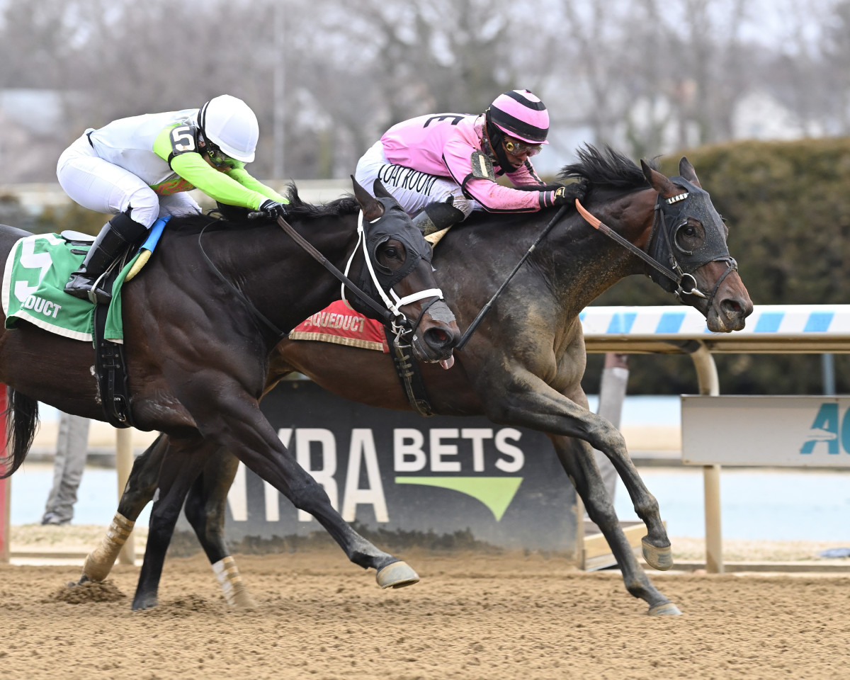 T Kraft Splits Rivals Late For Jimmy Winkfield Win - Paulick Report ...