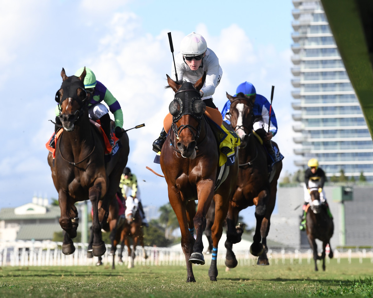 'Forrest Gump' And His Pacifier: Special Equipment Helped Layabout ...