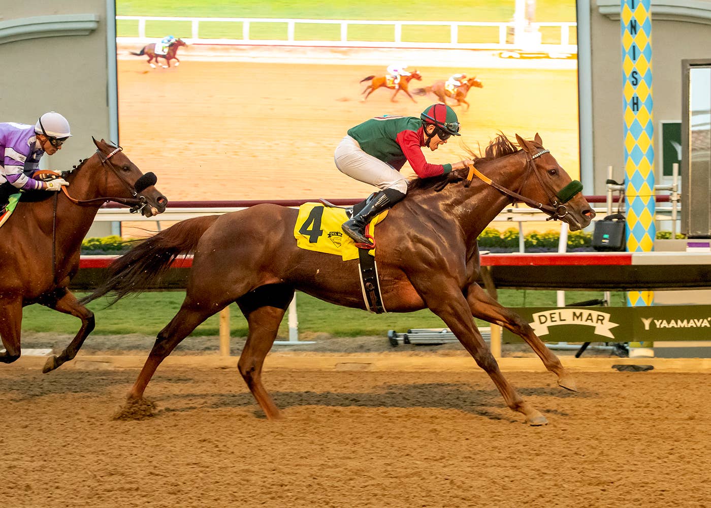 Versatile Grand Slam Smile Takes Betty Grable In Switch Back To Dirt ...